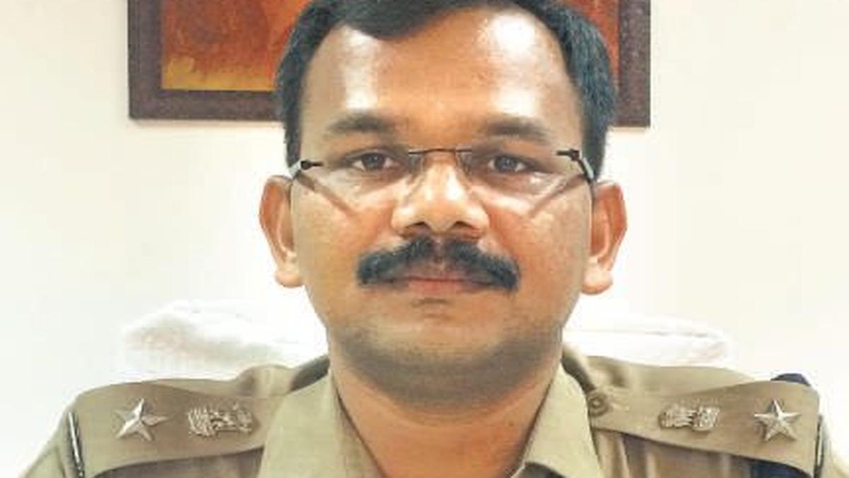 Durai assumes charge as DCP (Traffic) - The Hindu