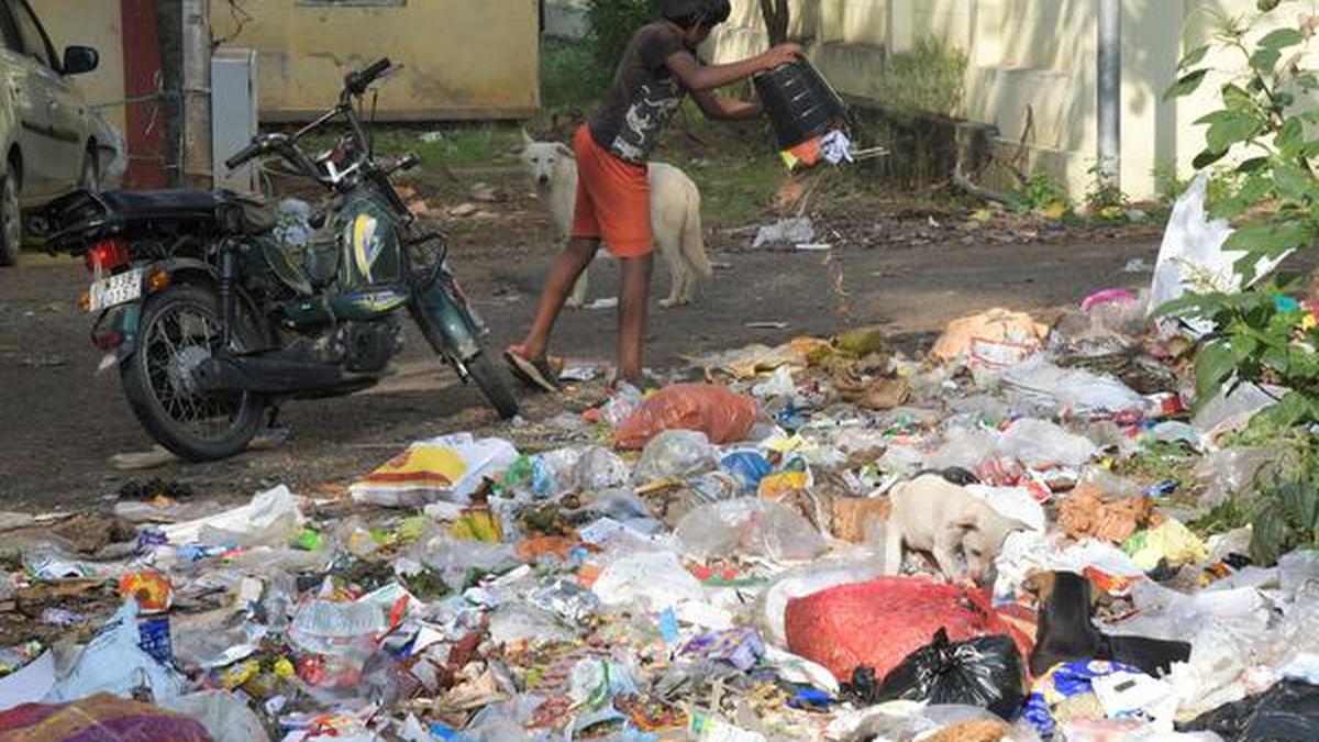Piled-up garbage at Sampath Nagar in Erode a concern for residents ...
