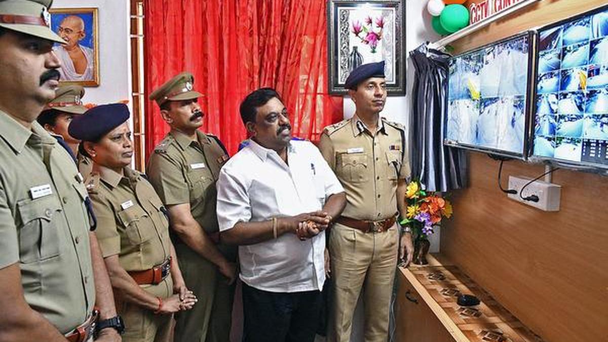 Police map over 9,000 surveillance cameras for quick access to footage ...