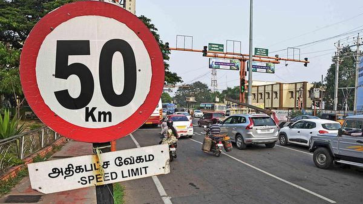 Speed limit to be cut to 40kmph on city roads - The Hindu