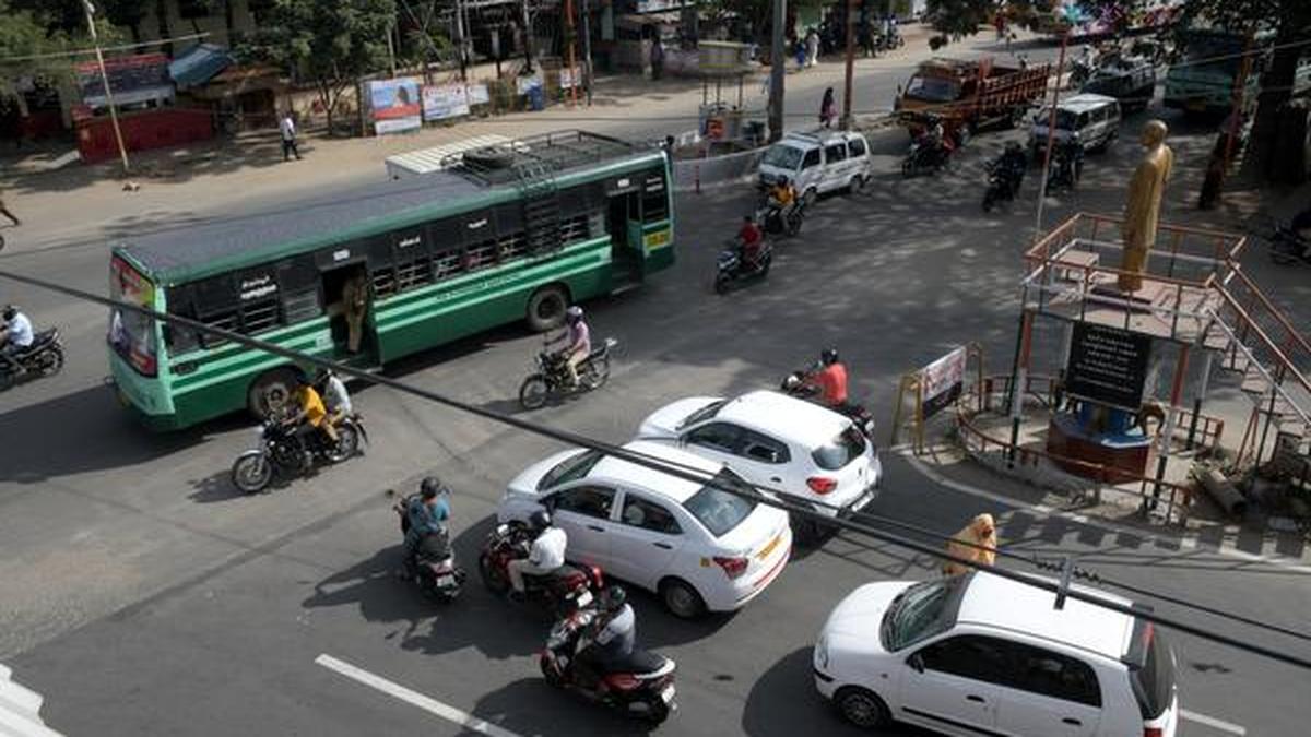 Singanallur junction waits for a flyover - The Hindu