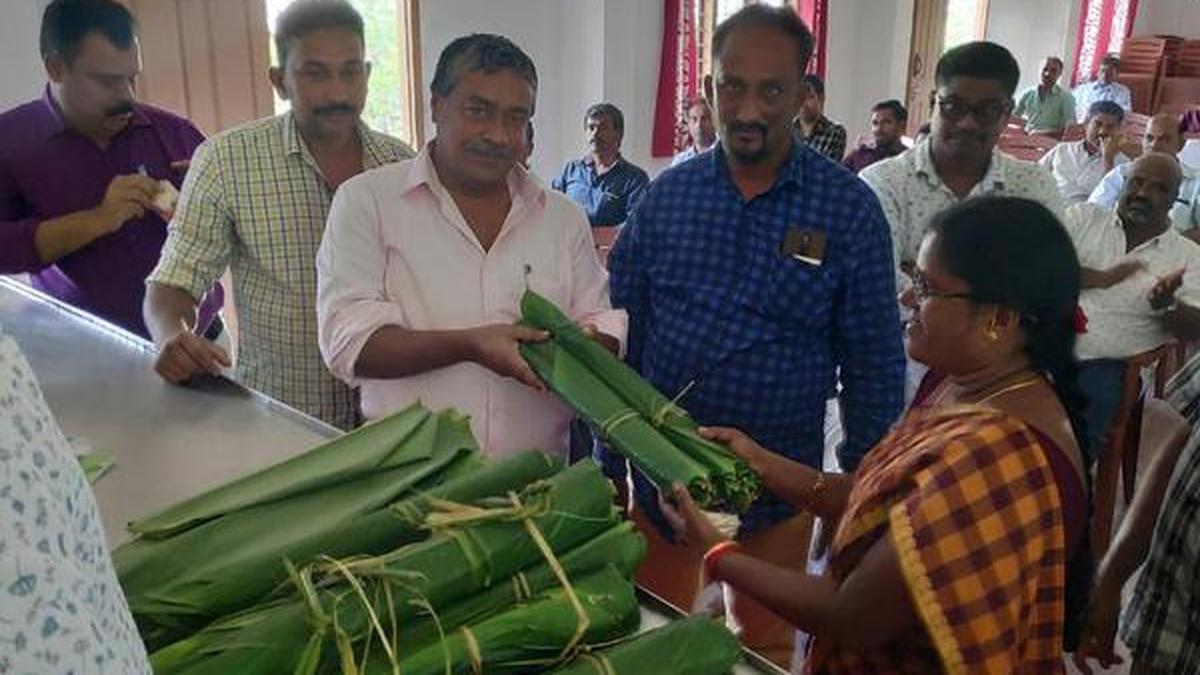 In Gudalur, meat will come packed in Koova leaves - The Hindu