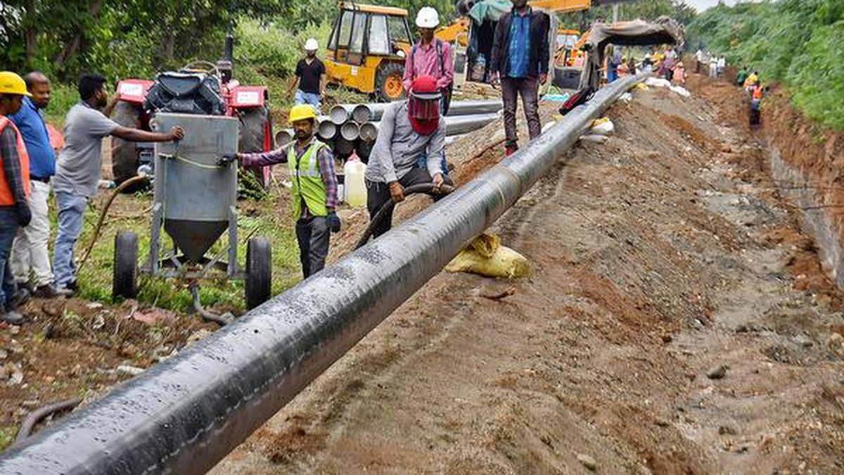 Works on laying pipeline to supply gas to households progressing - The ...