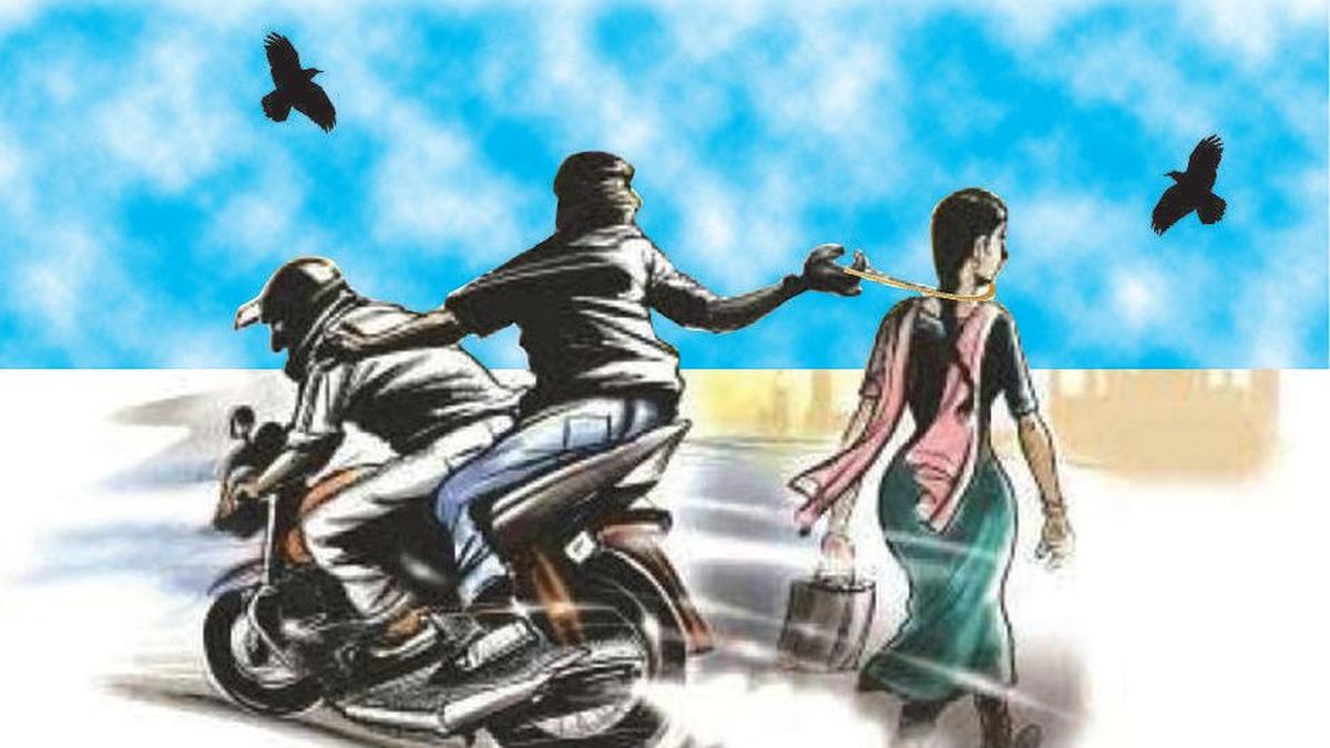 City police move to prevent chain snatching, break-ins - The Hindu