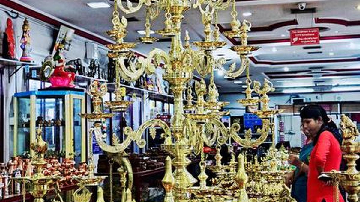 Traditional lamps on display at Poompuhar - The Hindu