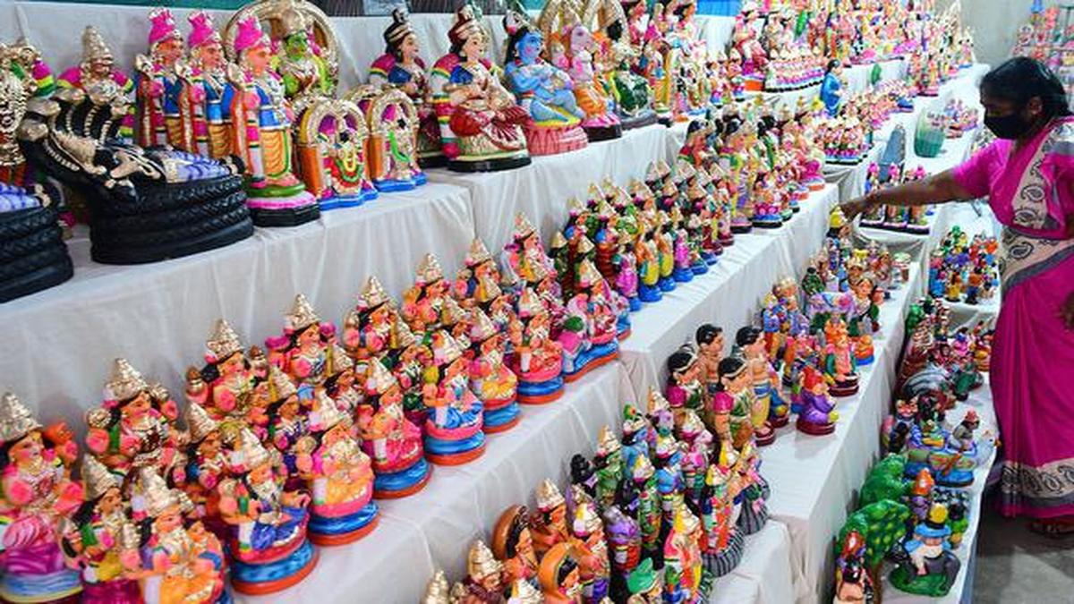 Poompuhar in Coimbatore sets sales target of ₹50 lakh - The Hindu