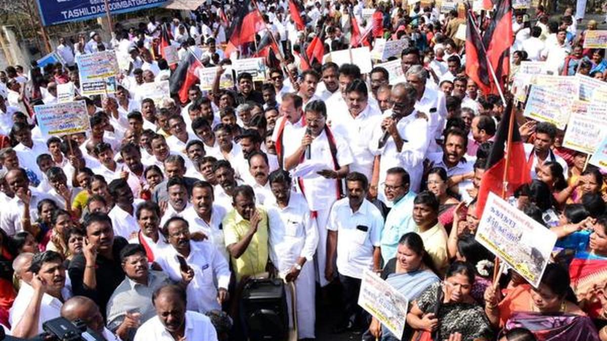 DMK stages protest against Corpn. - The Hindu