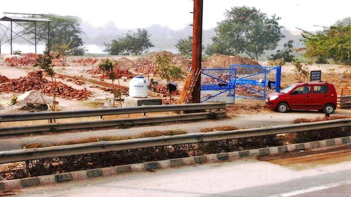 HC stops construction at illegal cremation ground - The Hindu