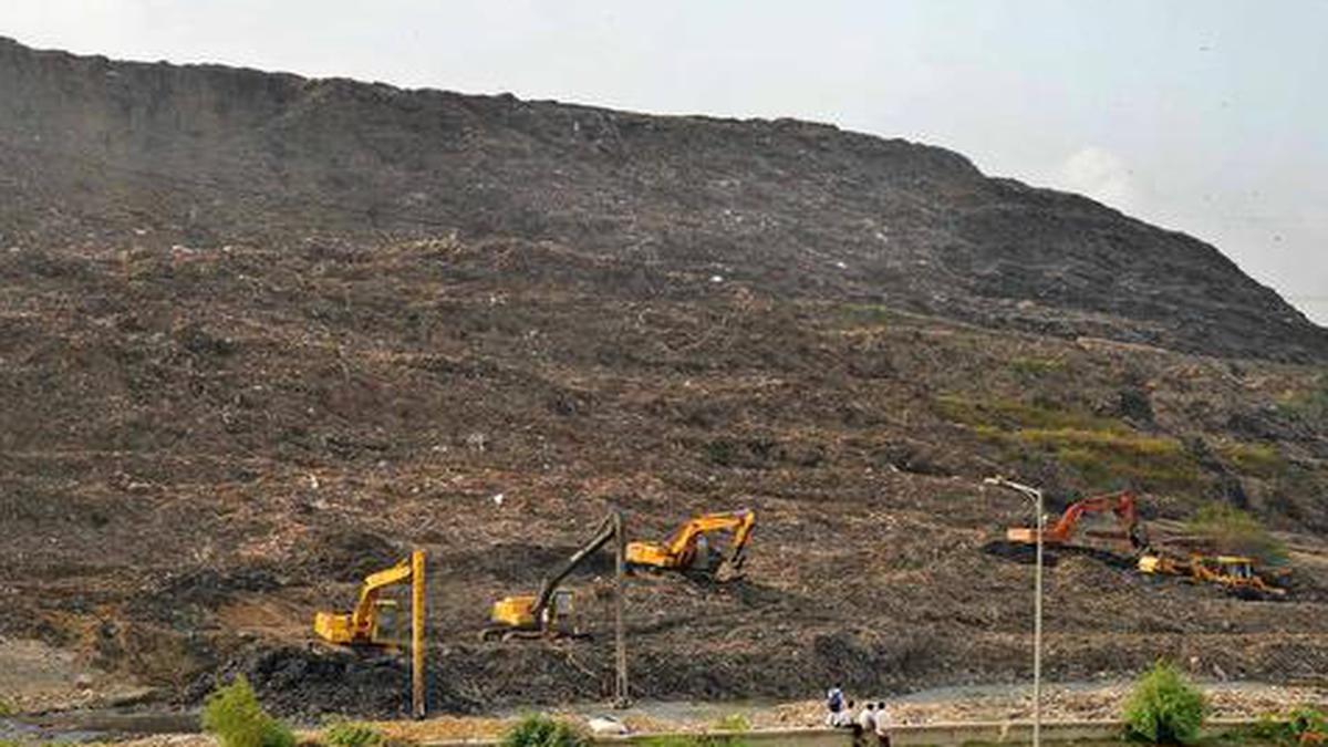 Ghazipur landfill mountain will be taller than the Taj Mahal - The Hindu
