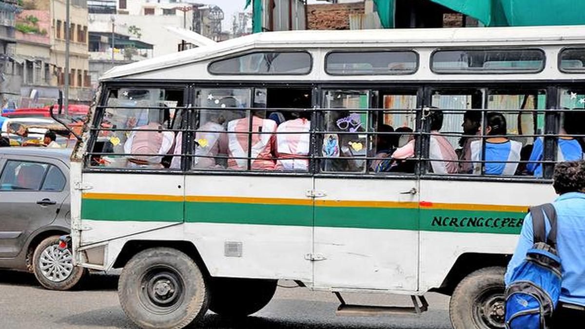 Delhi govt set to procure 1,000 mini, midi buses - The Hindu