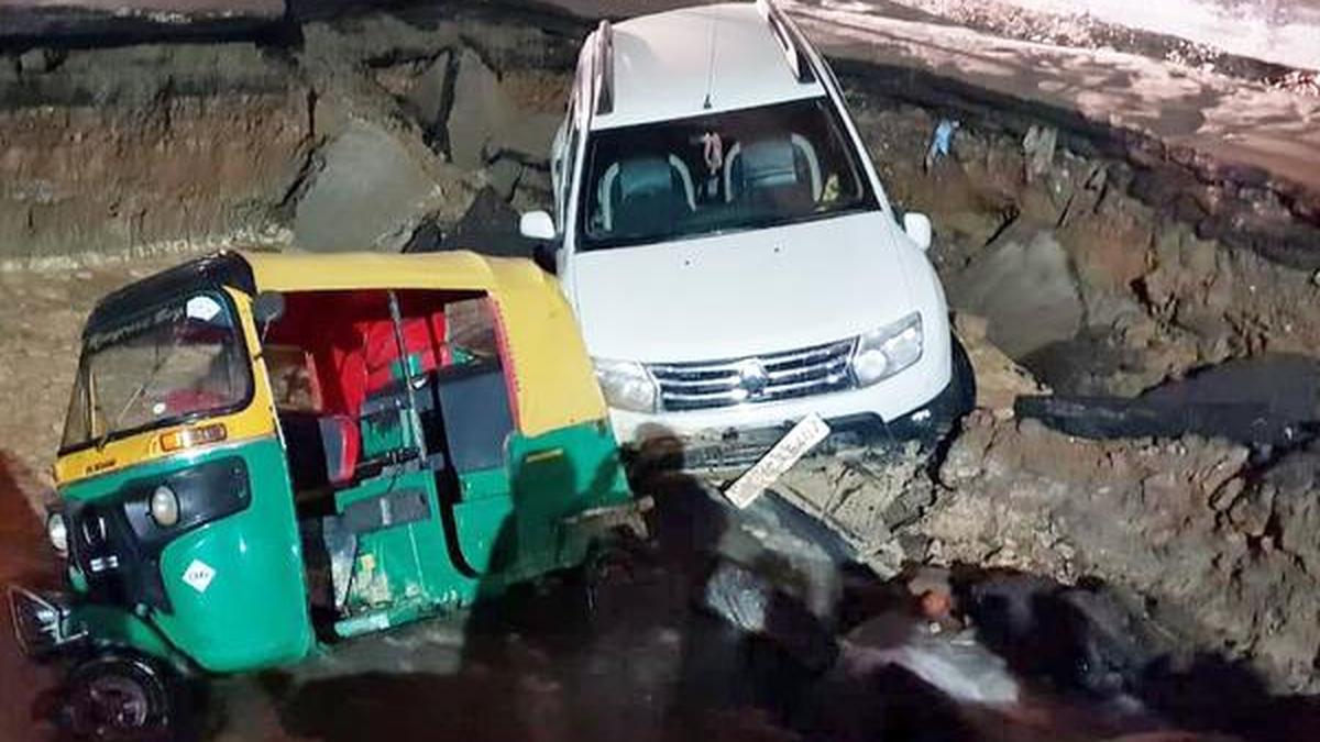 Road cave-in near metro takes down two vehicles - The Hindu