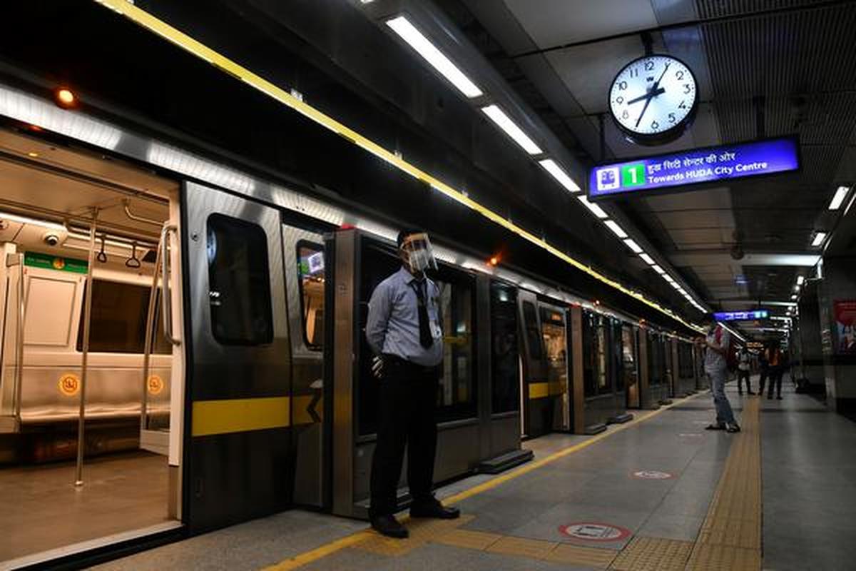 Delhi Metro launches free WiFi services at Yellow Line metro stations ...