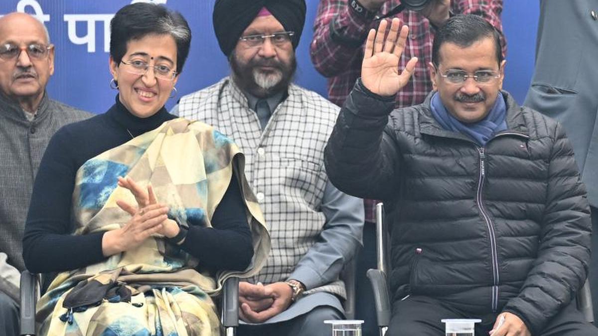 Arvind Kejriwal promises free treatment for senior citizens at all Delhi hospitals if AAP ...