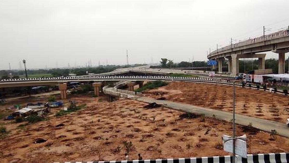 ‘Cloverleaf’ loop opens on Mayur Vihar Phase-1 flyover - The Hindu