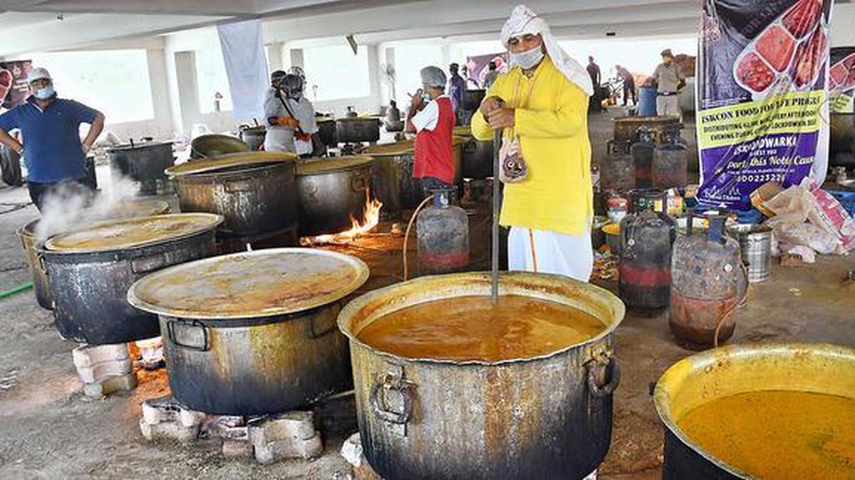 Divine service: ISKCON temple in Dwarka feeds lakhs of poor - The Hindu