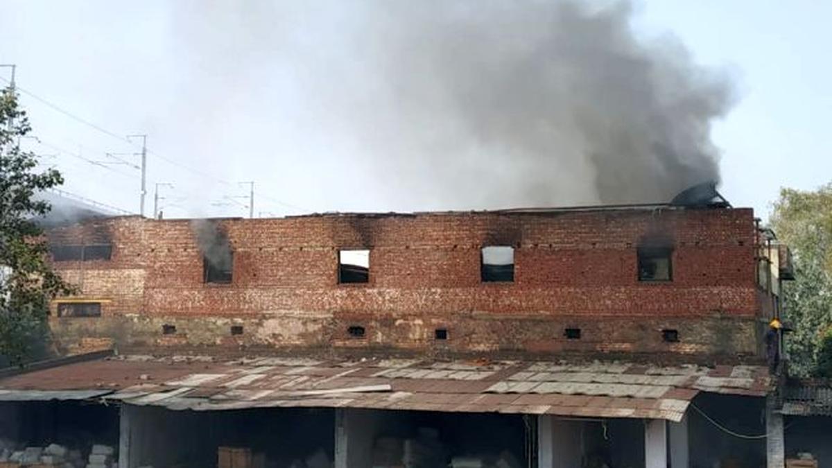 One dead in Delhi factory fire - The Hindu