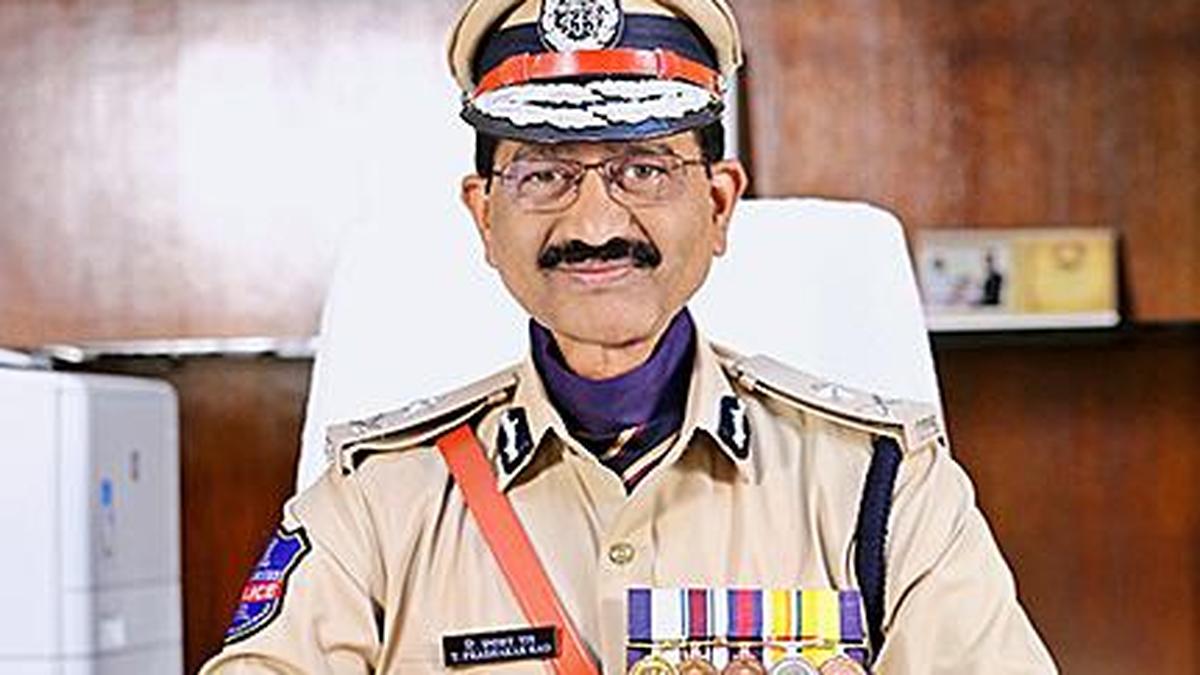 IPS officer T. Prabhakar Rao attains superannuation - The Hindu