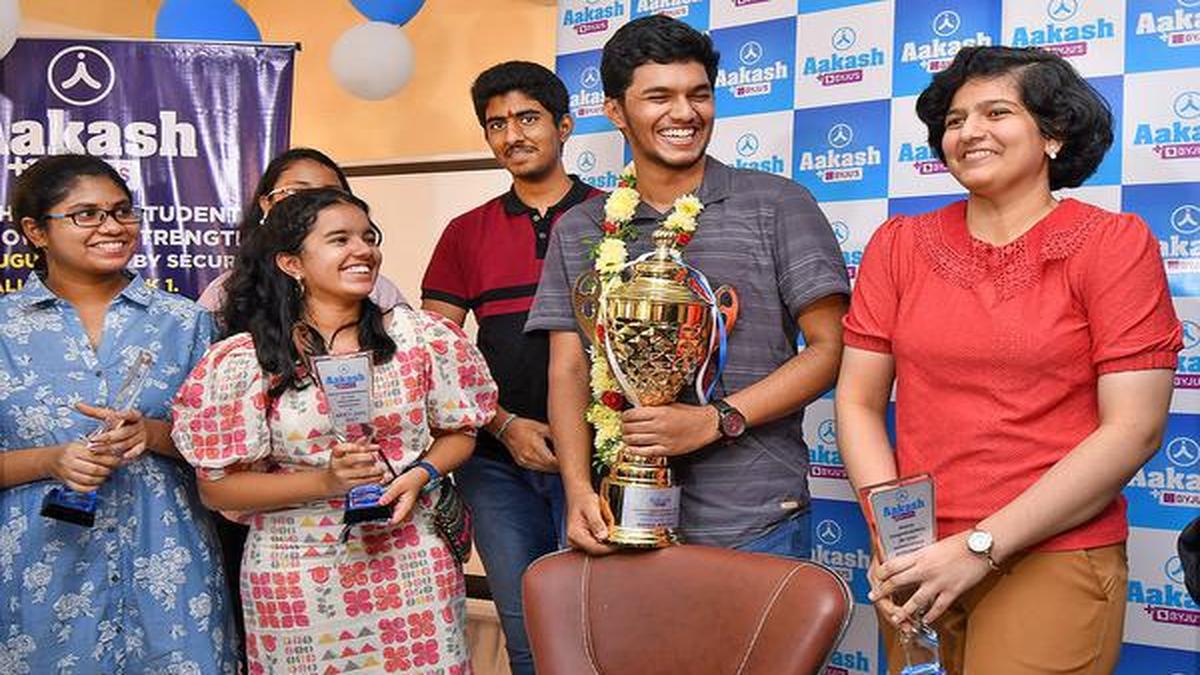 Balanced studies with relaxation: NEET topper Mrinal Kutteri - The Hindu