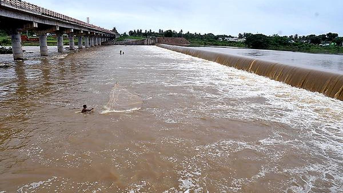 Taliperu reservoir reaches its full capacity - The Hindu