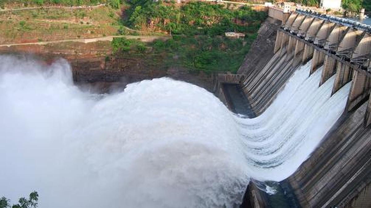 Eight crest gates of Srisailam project lifted - The Hindu