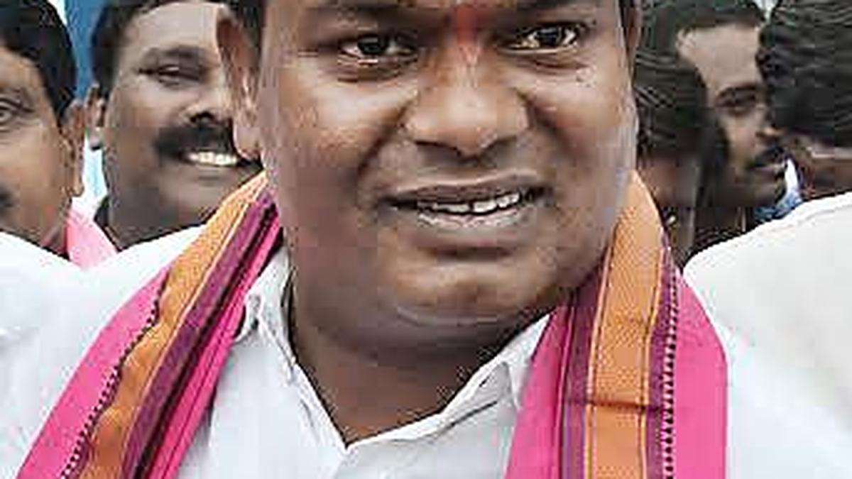 TRS MLA Jeevan Reddy pledges organs under Jeevandan - The Hindu