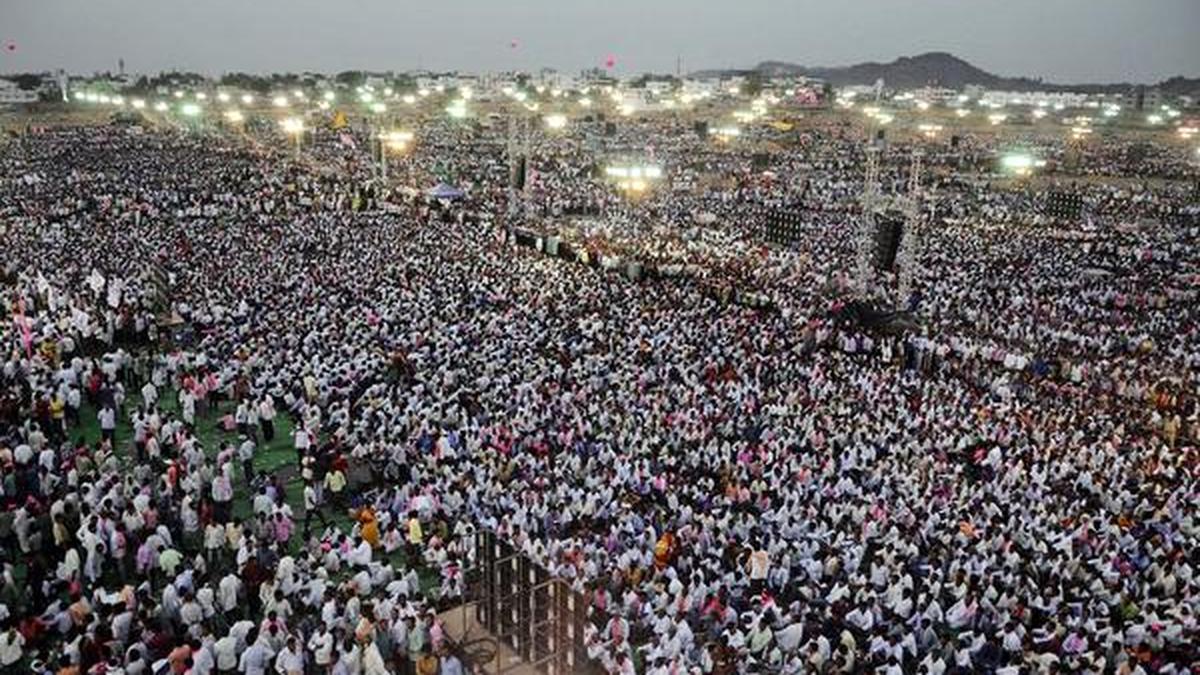 All roads lead to TRS public meeting at Warangal - The Hindu