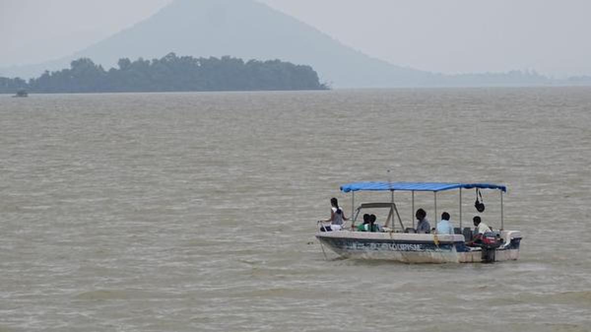 It’s safe in Kadem reservoir, says licenced driver - The Hindu