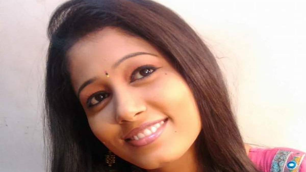 TV anchor Radhika Reddy commits suicide - The Hindu