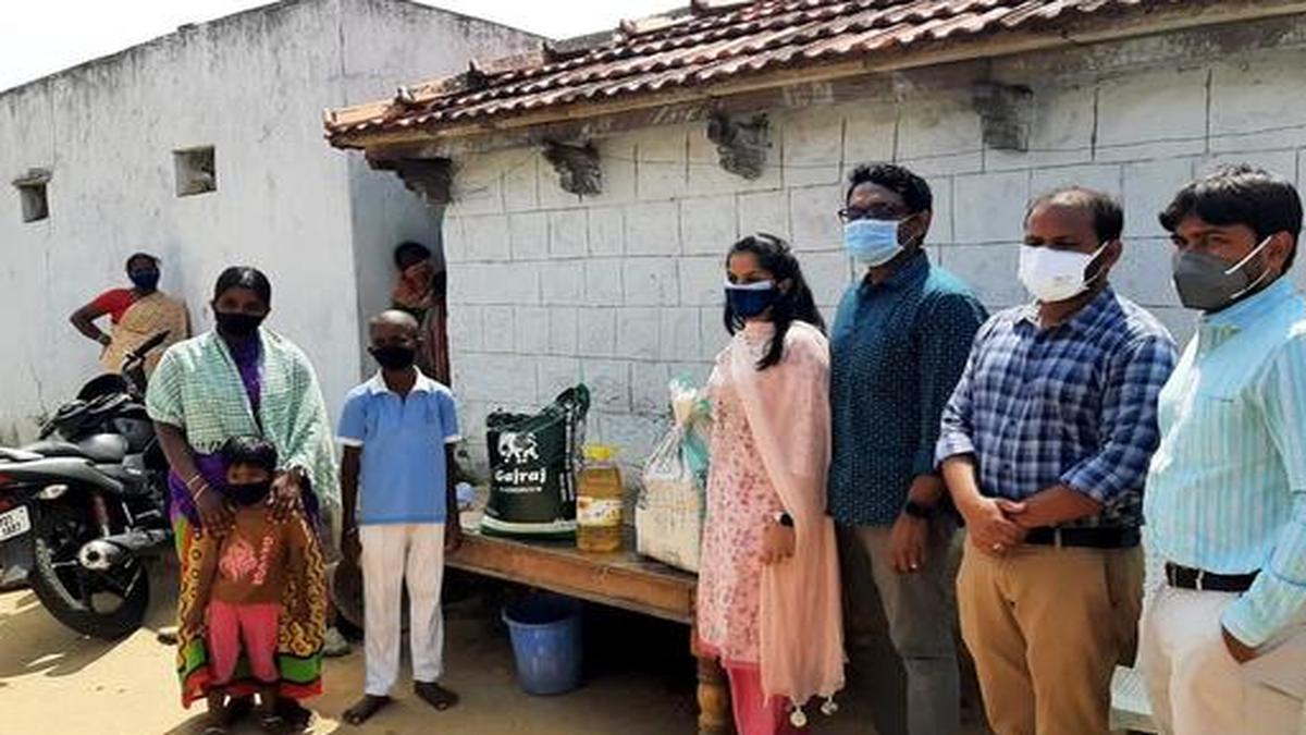 Help comes from a doctor team to needy - The Hindu