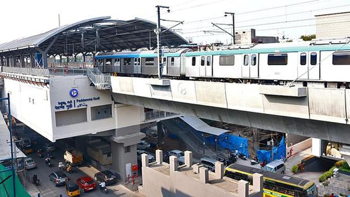 Metro to chug into HiTec City tomorrow - The Hindu