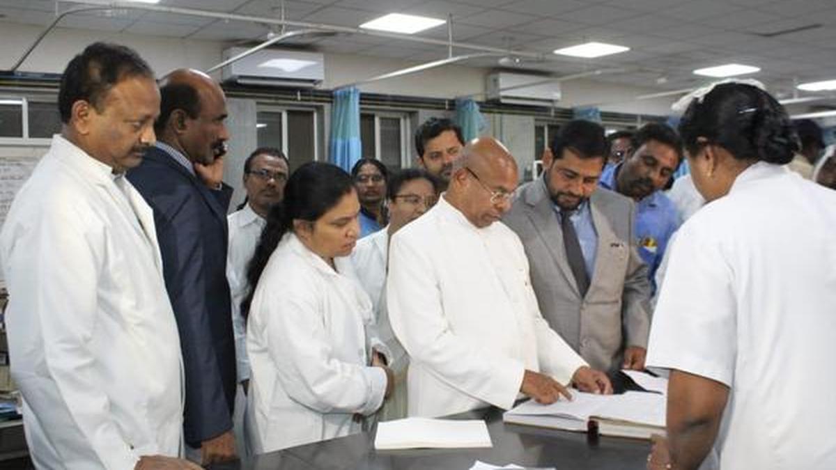 Newly-appointed SHRC body visits Osmania Hospital - The Hindu