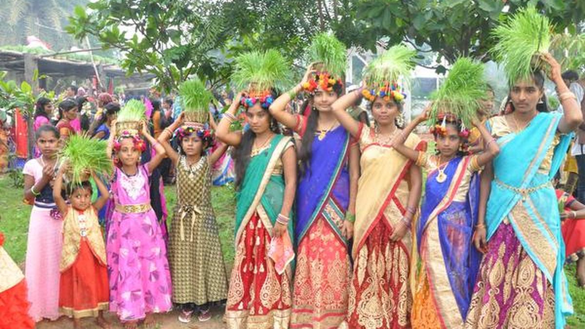 Celebrating Teej with zest - The Hindu