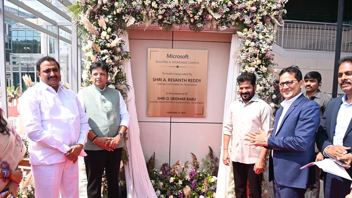 Telangana CM inaugurates Microsoft’s new 11 lakh sq ft facility in ...