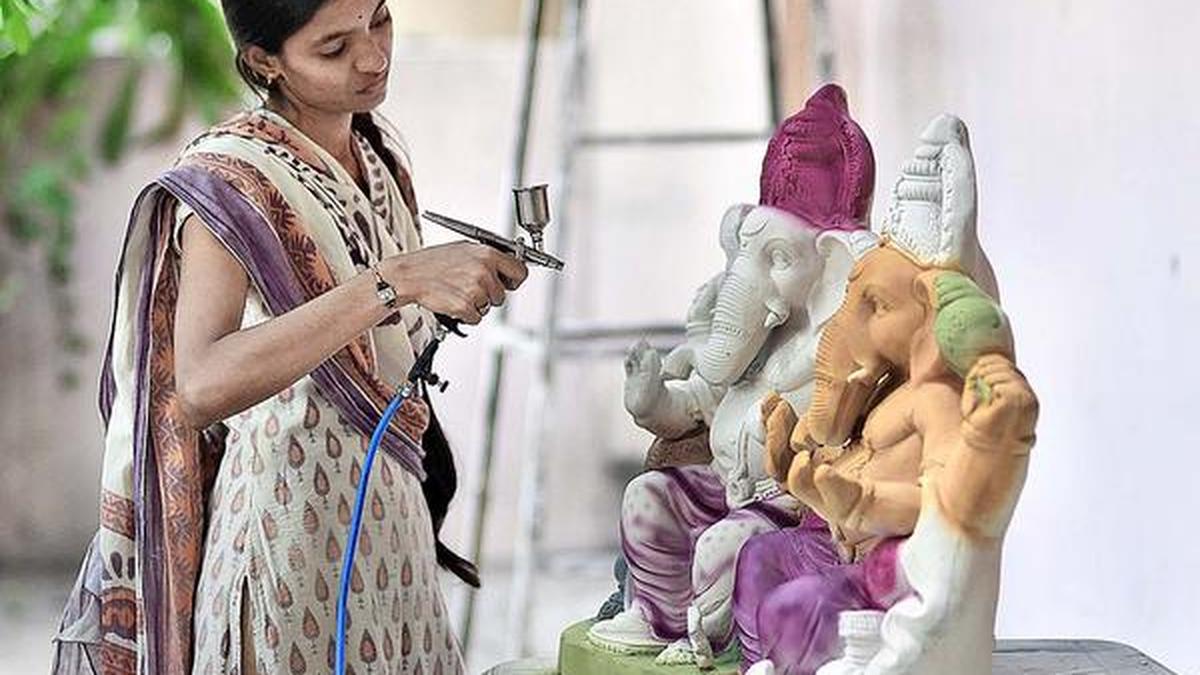 Clay idols that speak for environment - The Hindu