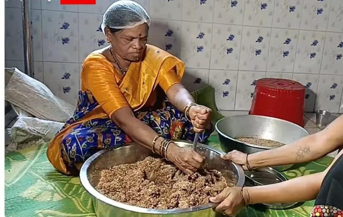PM Modi all praise for iron-rich ‘Mahua laddus’ made by Adivasi women ...