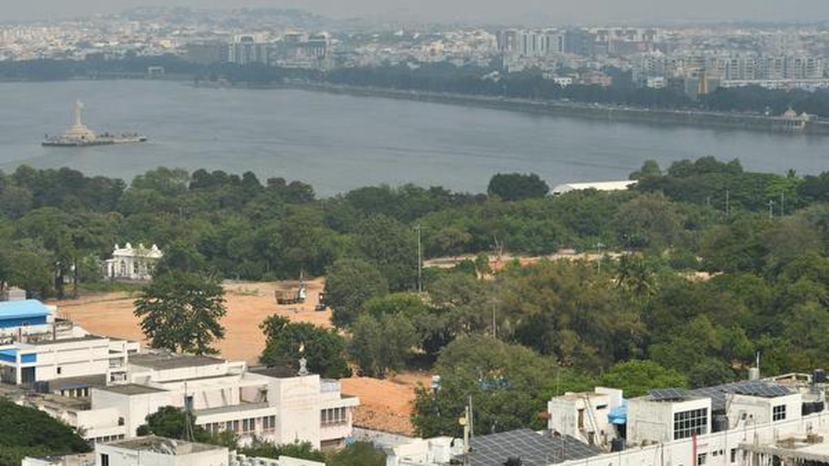 Voluntary agency to relocate trees on old secretariat premises - The Hindu