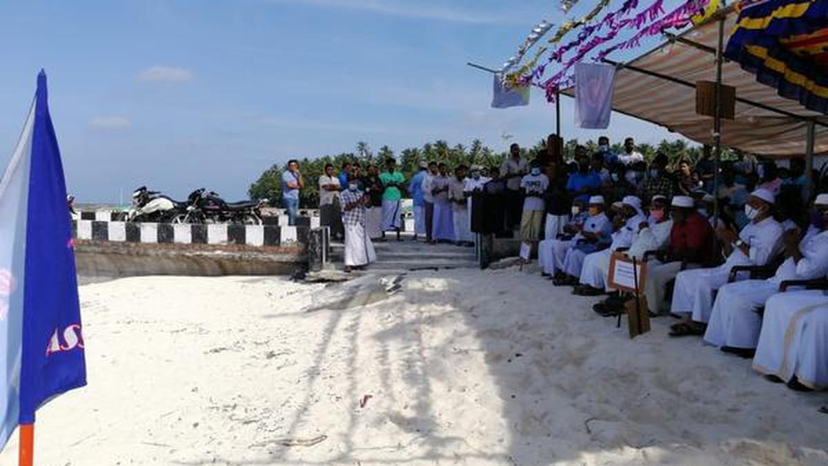 Androth islanders on the warpath - The Hindu