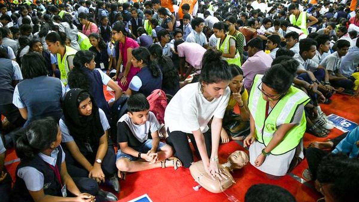 City sets Guinness record in CPR training - The Hindu
