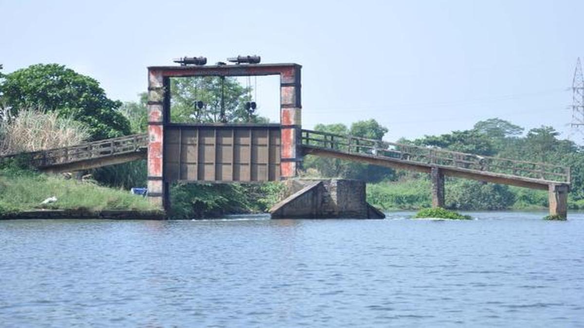 Stalemate over Pathalam bund continues - The Hindu