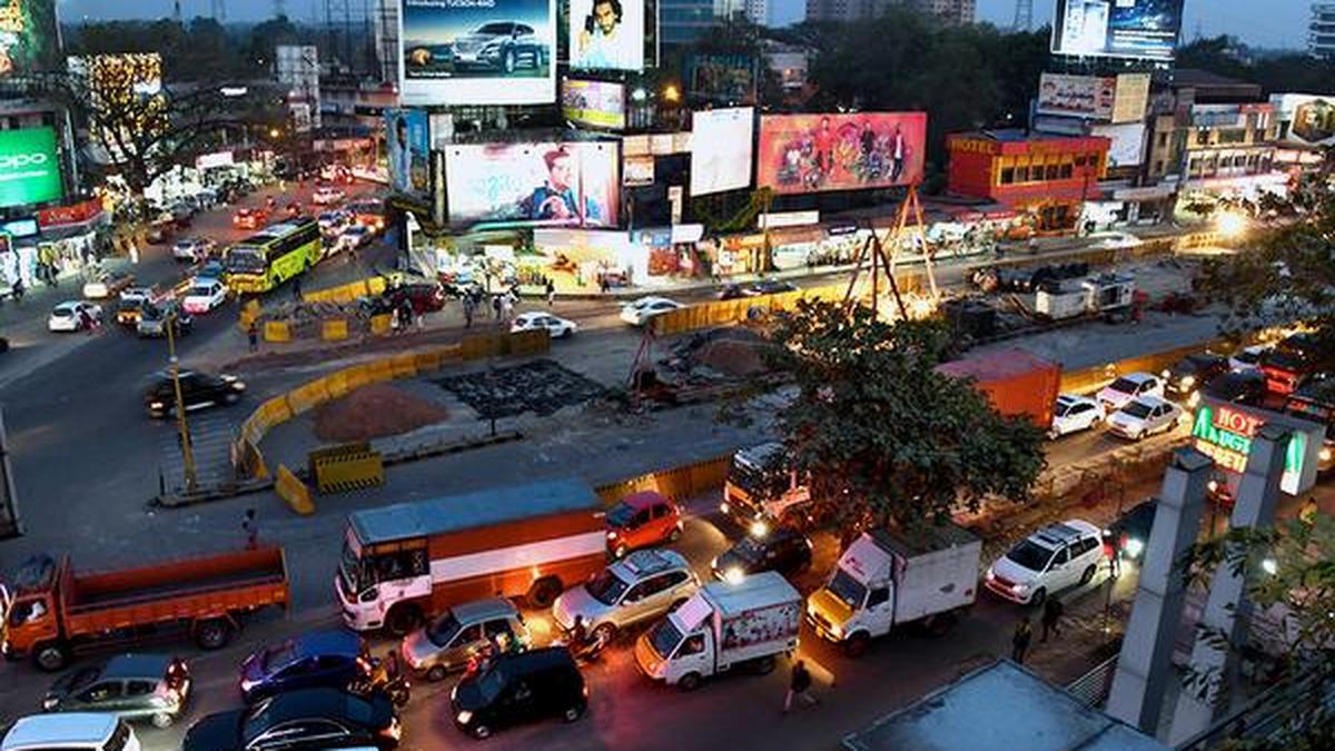 Mayor demands changes in Vyttila flyover design - The Hindu