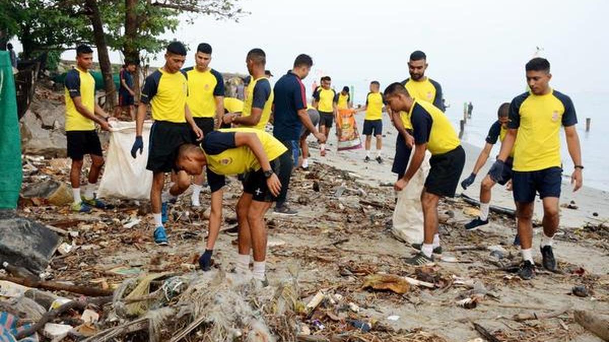 SNC conducts plogging drive - The Hindu