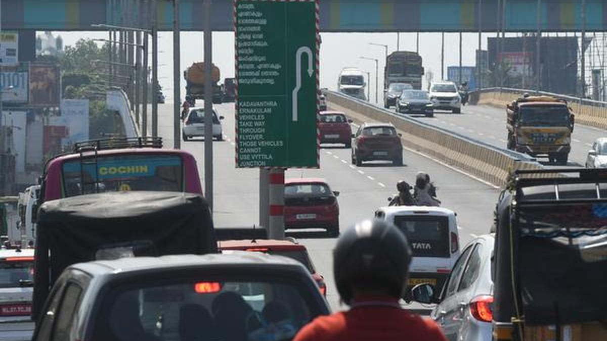 Kochi traffic diversion at Vyttila from today - The Hindu