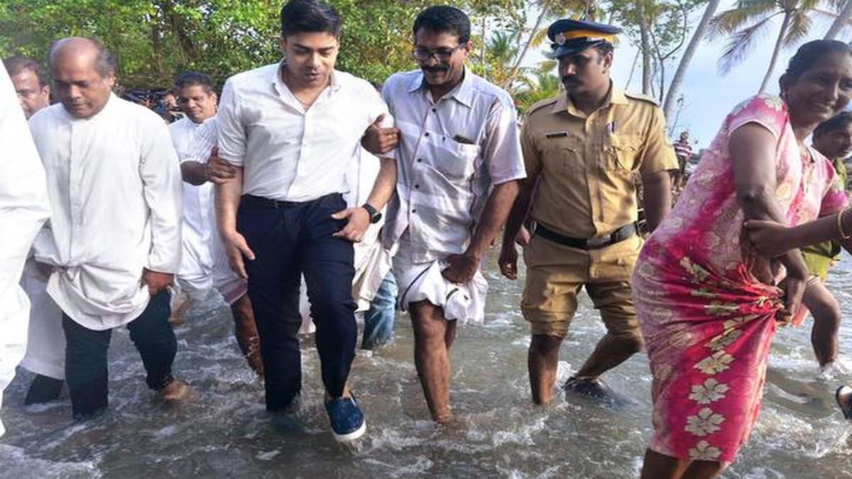 Sea wall work in full swing at Chellanam - The Hindu