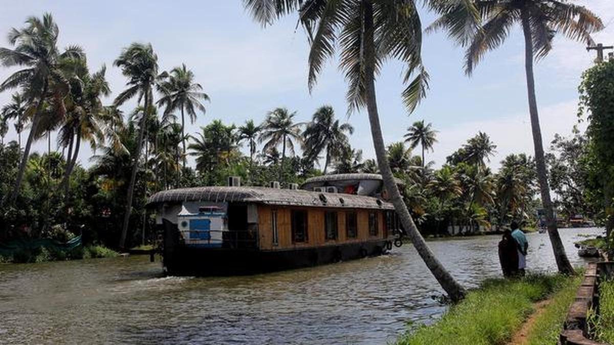 Houseboats all set to make a splash in Kochi, Malabar region - The Hindu