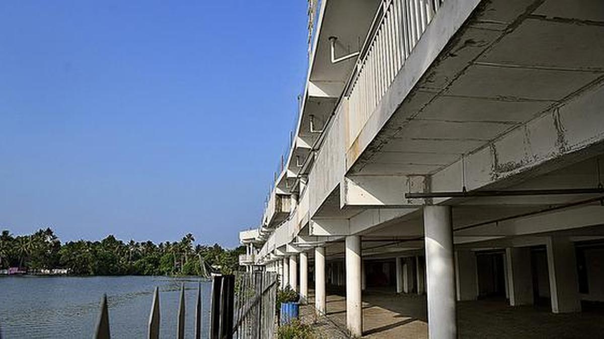 Maradu municipality wakes up to an uphill task - The Hindu