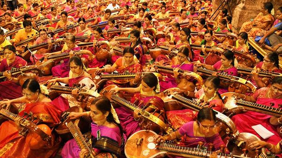 Veena music fills the air in Meenakshi temple - The Hindu