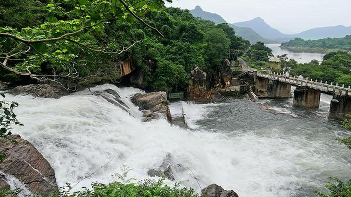 Manimuthar dam level crosses 100 feet mark - The Hindu