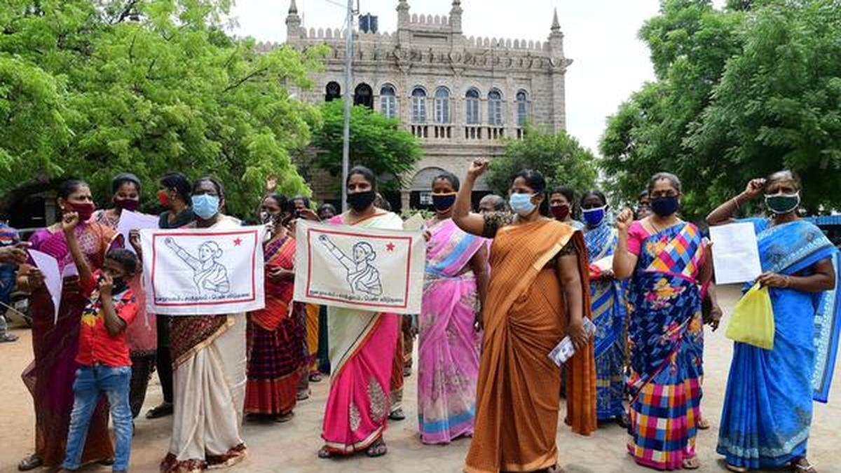 AIDWA’s charge against micro-finance firms - The Hindu