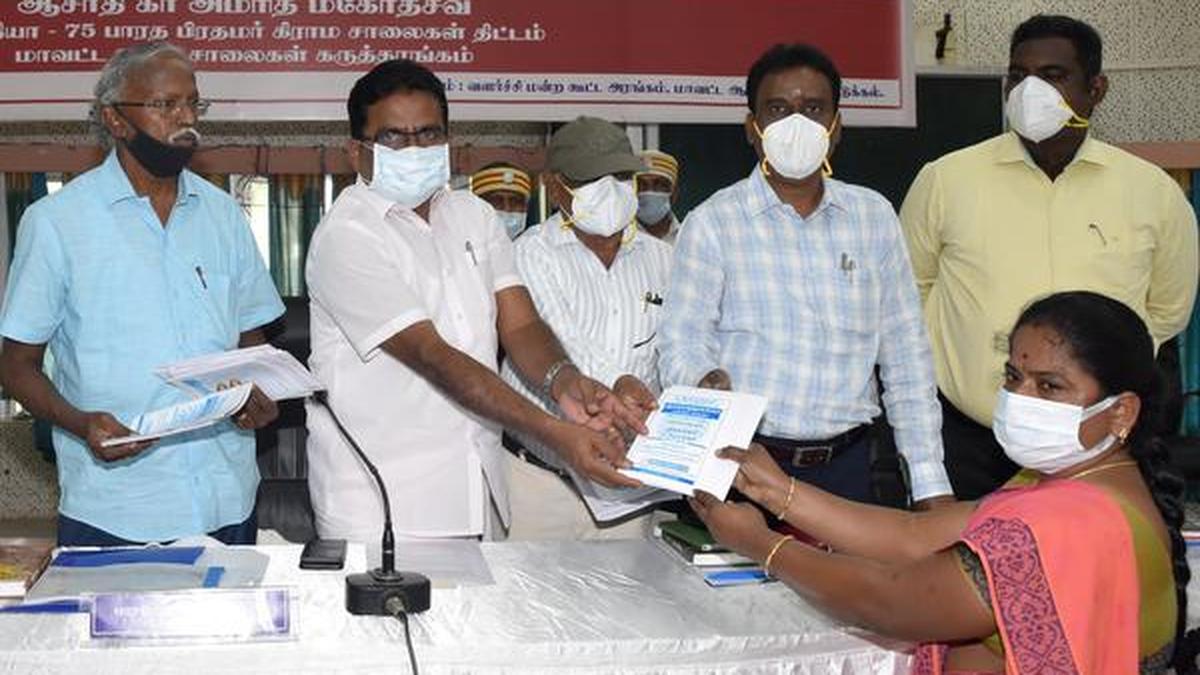 DMK MP bats for good roads in villages in Dindigul - The Hindu