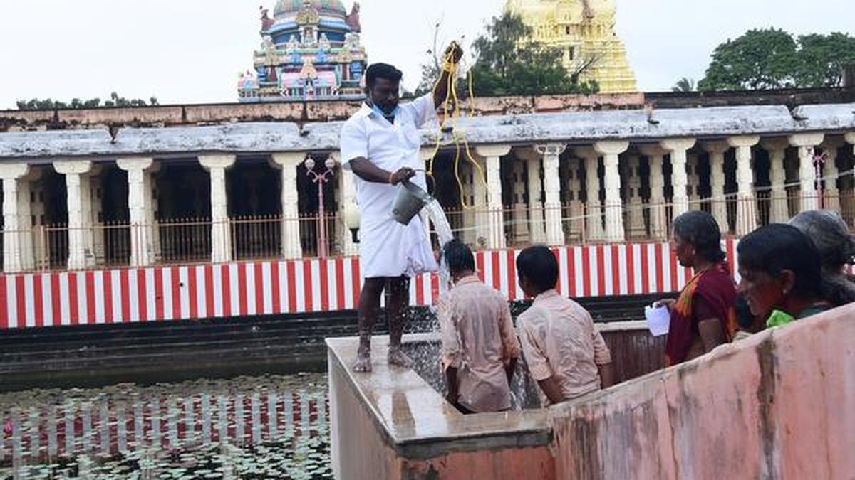22 theerthams opened for devotees at Ramanathaswamy Temple - The Hindu